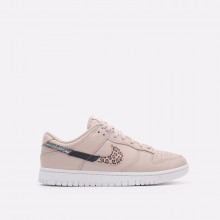 Женские кроссовки Nike WMNS Dunk Low SE (DD7099-200) оригинал - купить ...